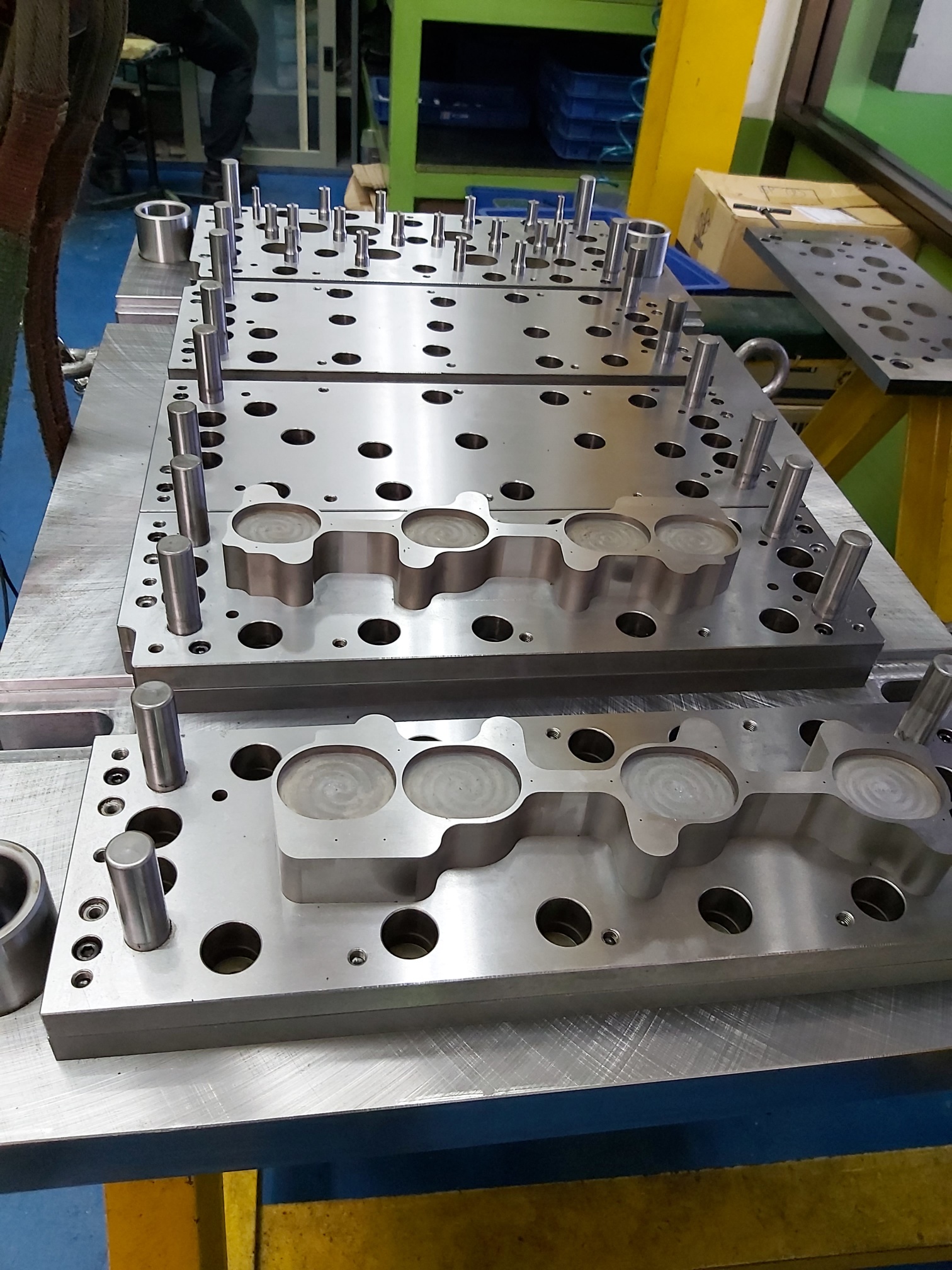 Tool & Die Making – TAKSIN ENGINEERING & TOOLS CO.,LTD